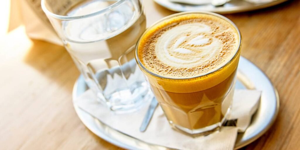 Wat is Cortado koffie? Hoe maak je Café Cortado thuis?
